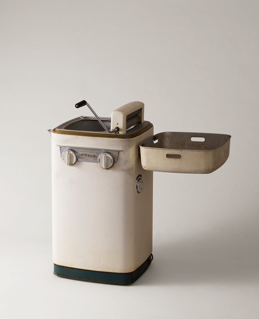1957 Washing machine | Design Column | SHARP Design